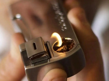 Solopipe - The Original Self-Lighting Pipe + Lighter Combo – solopipe